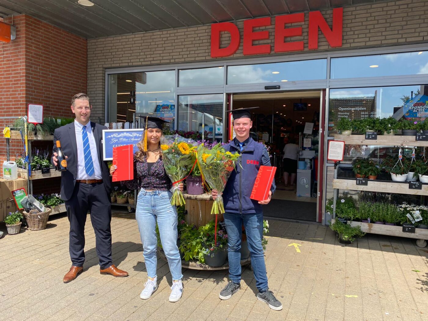 Laatste DEEN diploma-uitreiking; 103 studenten een MBO- of HBO-diploma ...